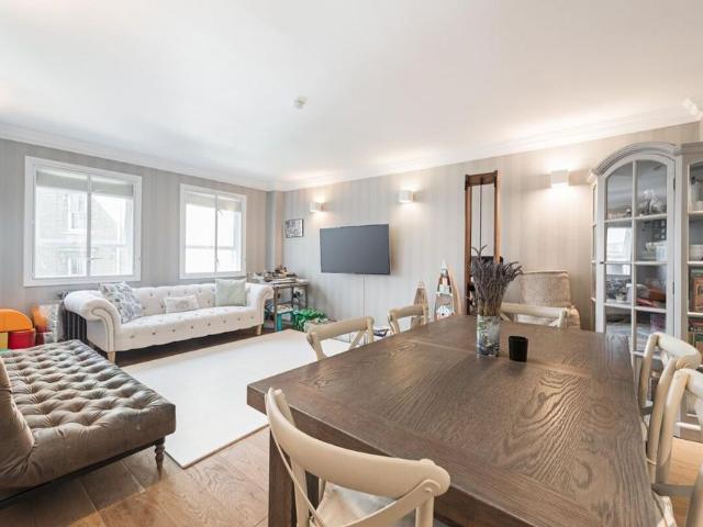 A contemporary two bedroom apartment available to let in Farley Court, NW1