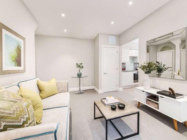 A contemporary one bedroom apartment available to rent close to local amenities. The property is located on the first floor of this mansion block