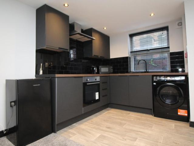 A Convenient 1 bed flat for Rent in Beeston, Leeds