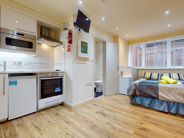 A Cosy Studio in Cricklewood Some Bills Included