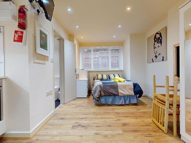 A Cosy Studio in Cricklewood Some Bills Included