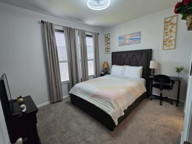 A Cozy Room with private bath Utilities Included