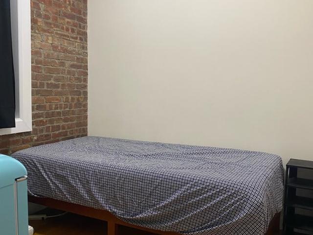 A cozy room in midtown west Hell’s kitchen