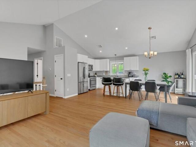a E Pattagansett Rd, East Lyme, Home For Sale