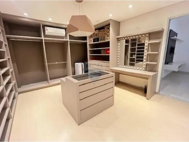 Encante se com este sobrado dos sonhos – onde cada detalhe foi pensado para oferecer conforto, sof