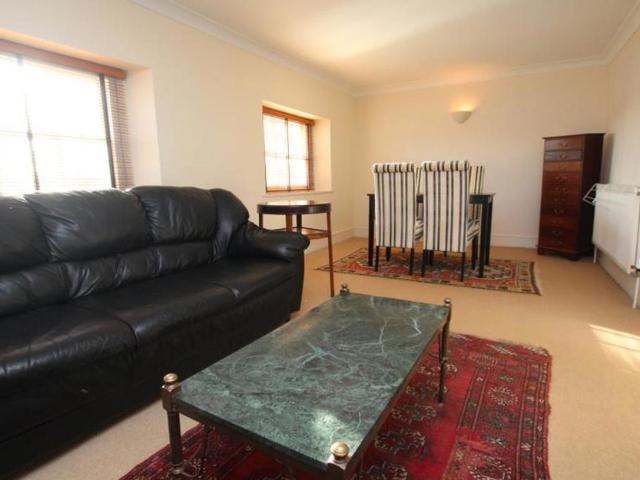 A furnished property in a great location offering easy access to access links into the City