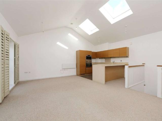 A fabulous two bedroom house with a garage in this well maintained building in the heart of Battersea