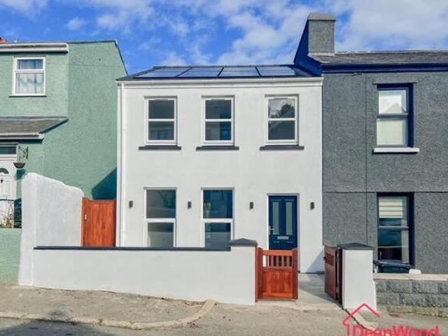 A Falcon Cliff Terrace, Douglas, 4 Bedroom End