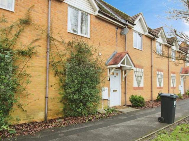 A fantastic 2 bedroom coach house located on, ever popular, Champs Sur Marne, in Bradley Stoke. Offered on an unfurnished basis from February