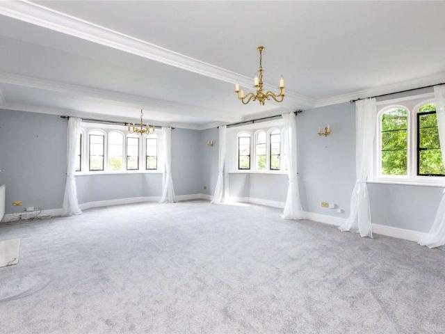 A fantastic two bedroom apartment on the first floor of this popular gated development
