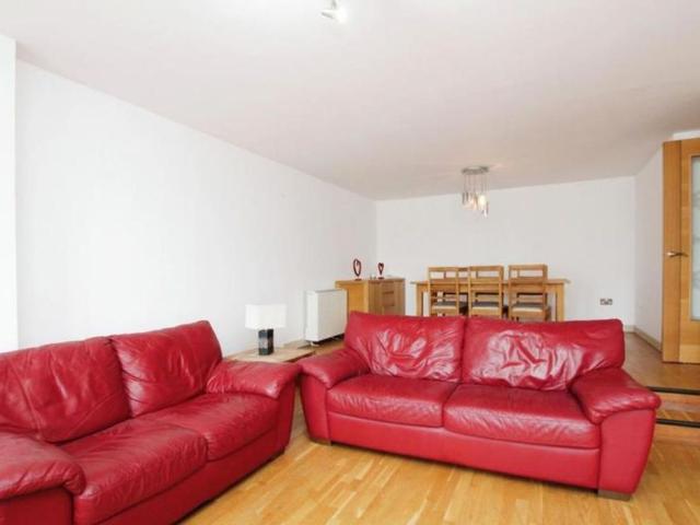 A fantastic furnished two bedroom apartment in the city centre!