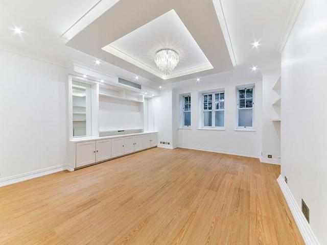 A five bedroom family apartment with access to communal gardens