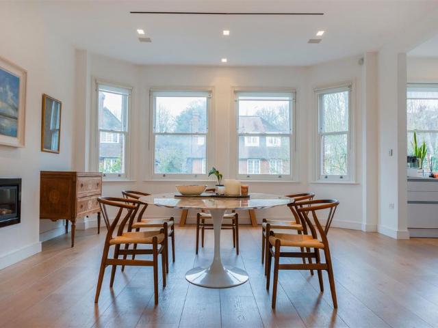 a Frognal Lane, London 4 bed apartment to rent £13,500 pcm £3,115 pw