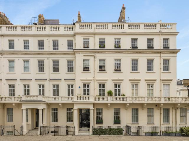 A Grand Garden Apartment on Eaton Place