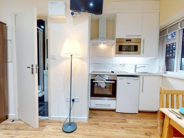 A Great Studio in Willesden Green Some Bills Incl