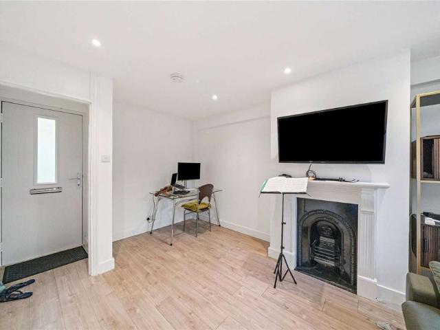 A ground floor one bed flat