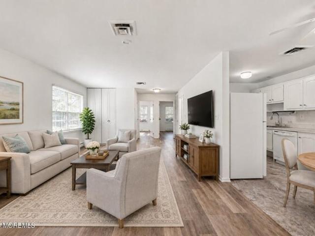 A Huntington Dr, Lakewood, Condo For Sale