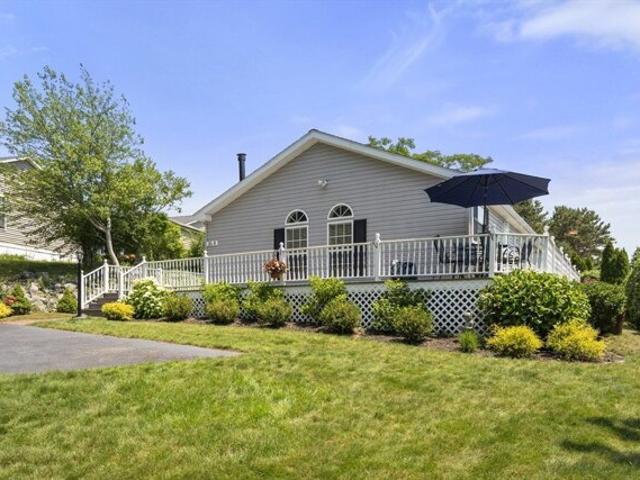 A Headlands Cir, Plymouth, Property For Sale