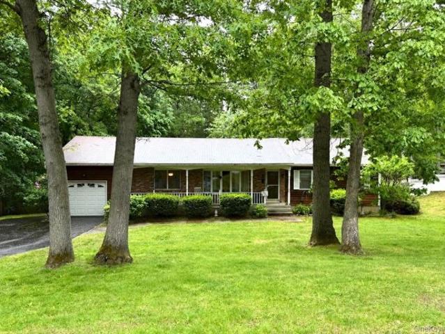 A Hillside Ave, Saint James, Home For Sale
