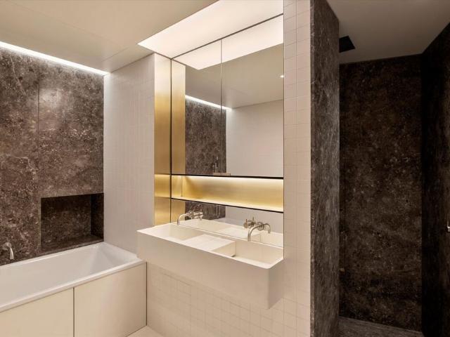 A luxury 3 bedroom apartment in Gasholders, Kings Cross, N1C