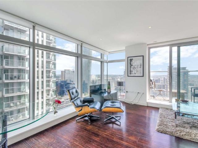 A luxury two double bedroom apartment located on the 21st floor