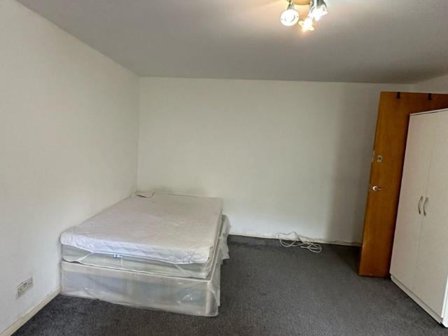 A luxury house Available at Burgos Grove SE10 8LL London
