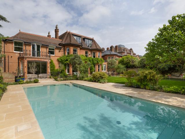 A Landmark Family House with Pool and Direct Access to Wandsworth Common