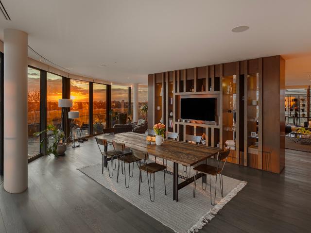 A Lateral Penthouse with Panoramic Thames Views and Exceptional Amenities
