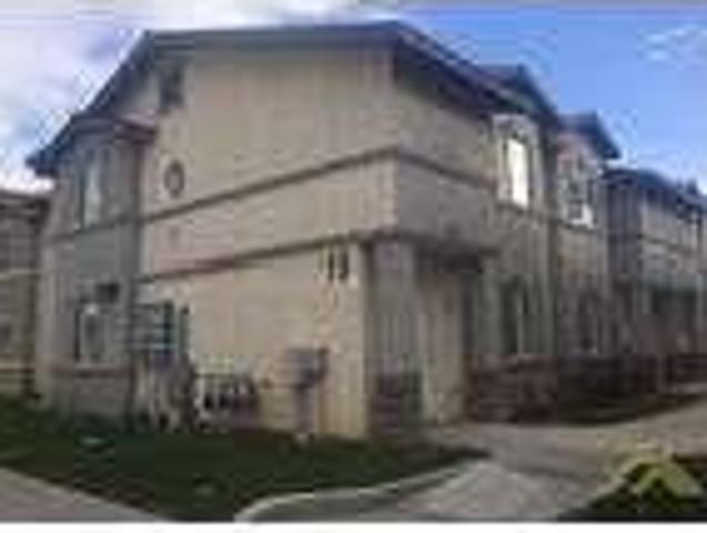 A lease of Townhouse apartment
