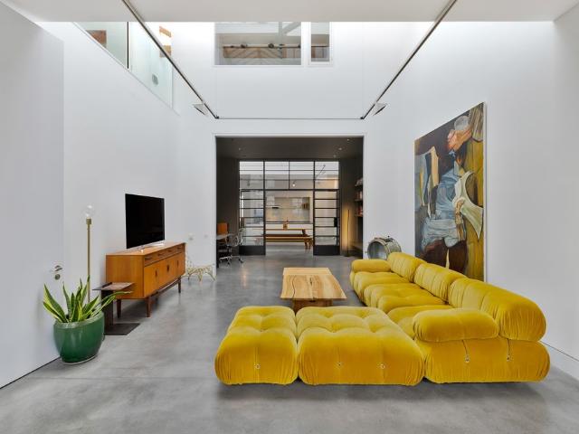 A Light Filled Penthouse with a Private Roof Terrace on Hereford Road
