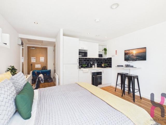 A Liverpool One, 1 David Lewis St Liverpool L1, 1 bed flat to rent, £823 pcm | PrimeLocation