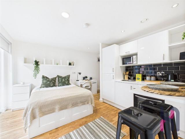 A Liverpool One, 1 David Lewis St Liverpool L1, 1 bed flat to rent, £823 pcm | PrimeLocation