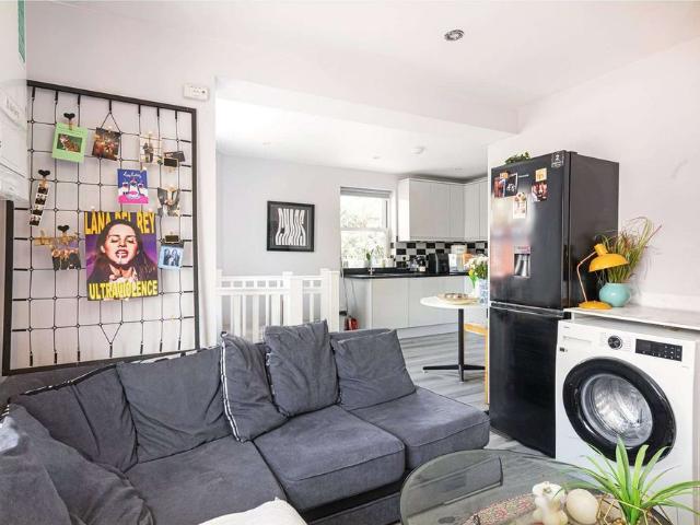 A lovely four bedroom apartment split over two floors