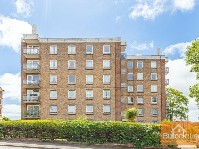 A LOVELY MODERNISED, FURNISHED, GROUND FLOOR TWO BEDROOM FLAT, WITH BALCONY AND GARAGE – BOSCOMBE SPA