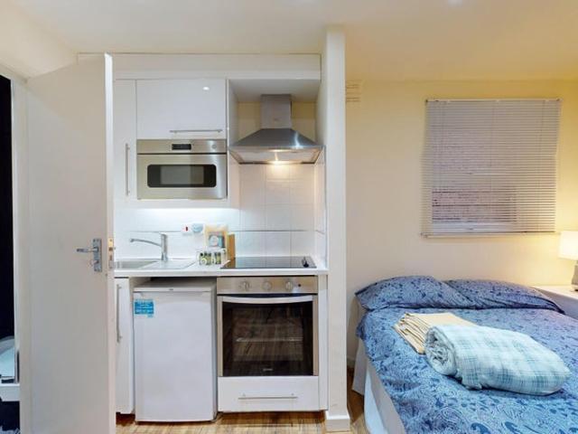 A Lovely Studio in Cricklewood Some Bills Included
