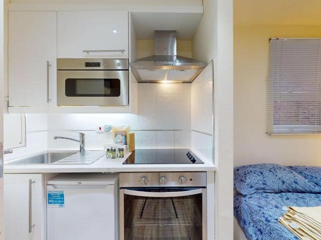A Lovely Studio in Cricklewood Some Bills Included