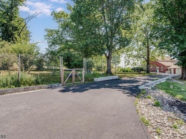 a Perryville Rd, Union Twp, Home For Sale