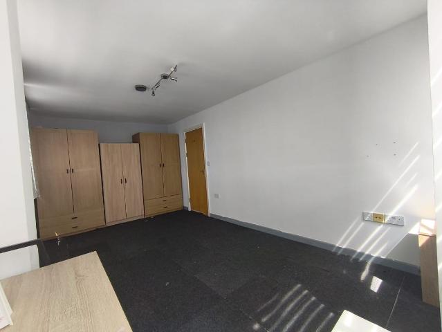 A Priory Heights, Church Street, Dunstable LU5, Room to rent, £1,350 pcm | PrimeLocation
