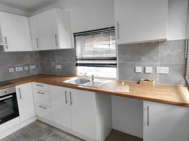 A QUIRKY GROUND FLOOR DUPLEX ONE BEDROOM FLAT