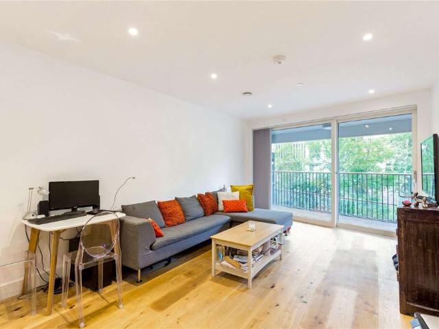 A rare Mill Stream facing one bedroom apartment