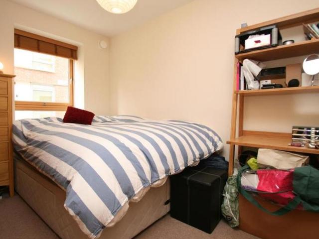 A really good size two bed, two bathroom in the ever popular Horizon development in the center of the city