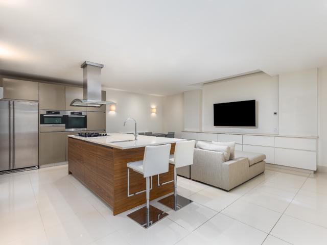 A Refined Belgravia Mews House Moments from Hyde Park