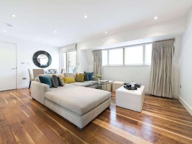 A refurbished apartment on the second floor of this new development moments from Motcomb Street is conveniently located for all the shops and restaurants on Brompton Road