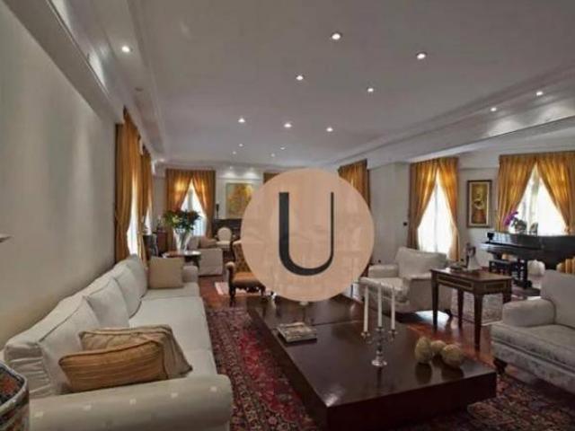 A Residência: Luxo em Cada Detalhe