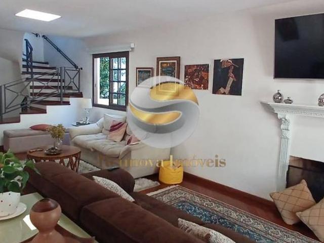 A RESIDÊNCIA PERFEITA PARA SUA FAMÍLIA, NO MELHOR ENDEREÇO DA GRANJA VIANA