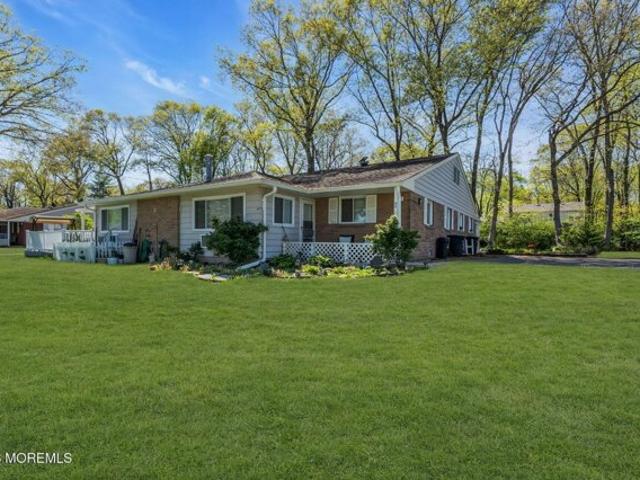 A Robin St, Manchester, Condo For Sale