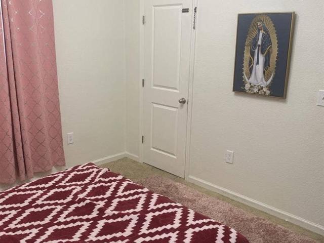 A room available in Davenport, FL