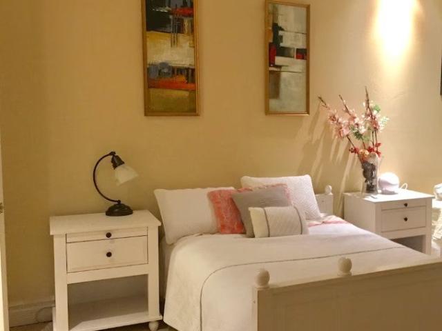 A room for rent@@