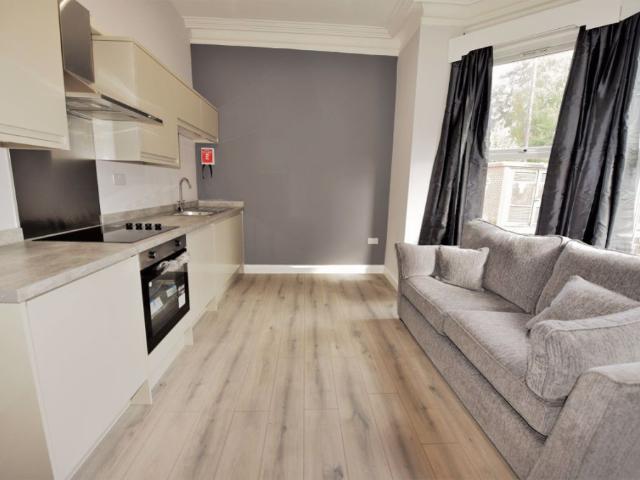 A room for rent in 1 bedroom Apartment in Midland Road, Leeds