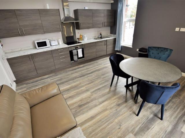 A room for rent in 2 bedroom Flat in Cardigan Road, Leeds